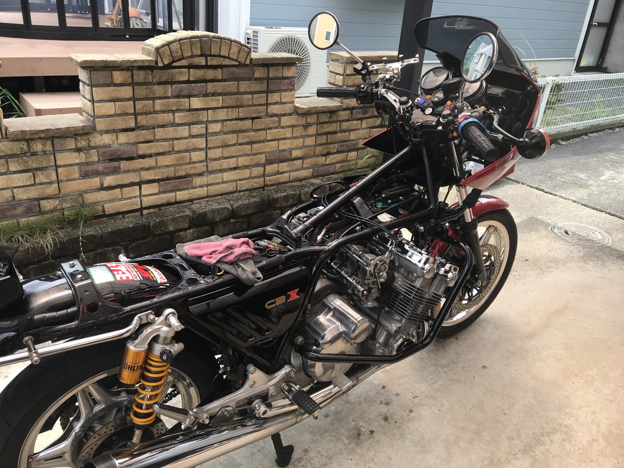 I remove the fuel tank and clean the motorcycle. | CBX-LALALA HONDA ...